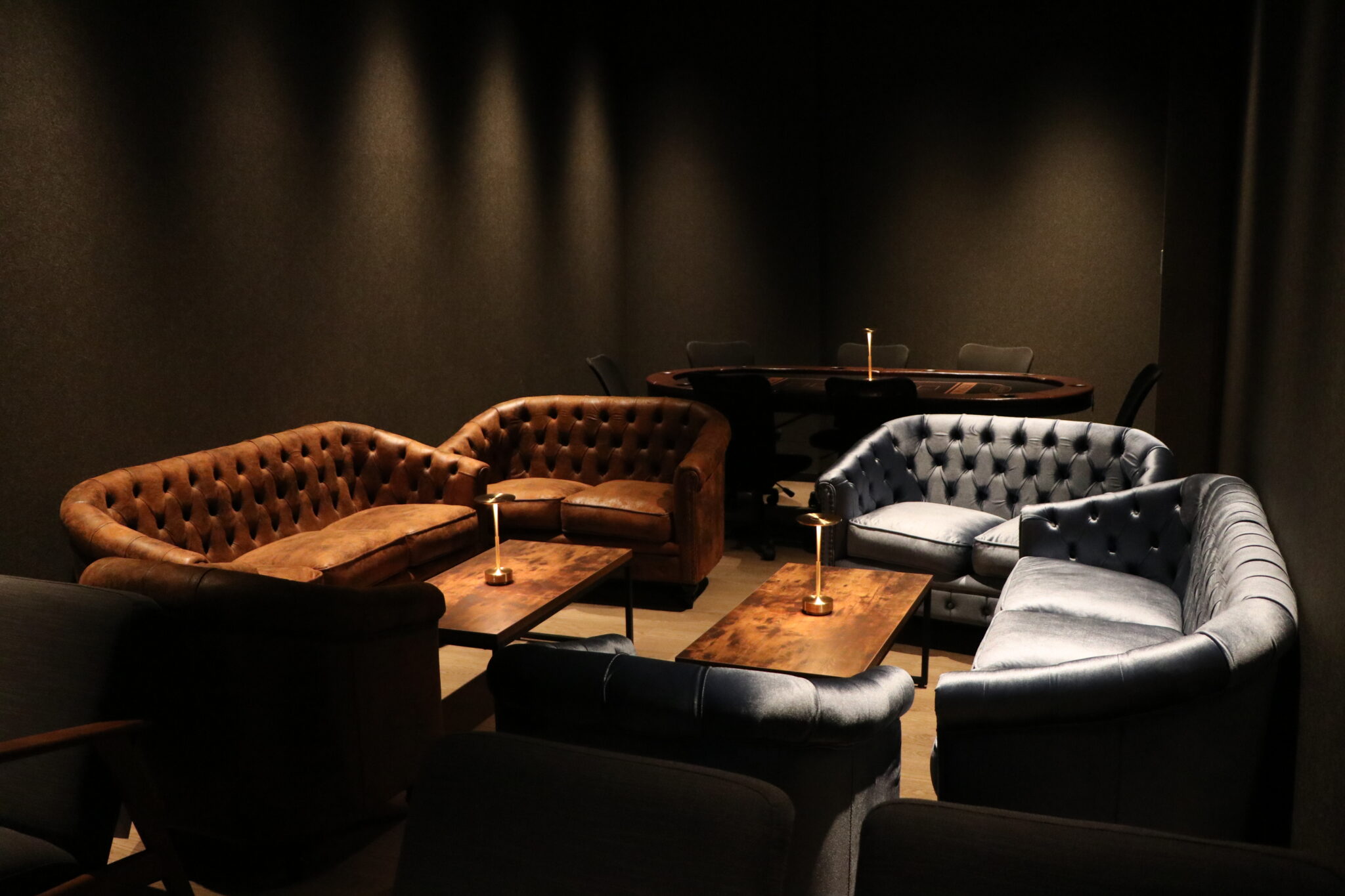 新橋二次会や打ち上げに！SL広場目の前のセルフバー BasisPoint Lounge - コワーキングスペース BasisPoint（ベーシスポイント）